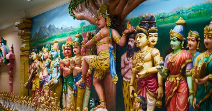 Découvrez l’histoire de l’hindouisme, l’une des plus anciennes ...