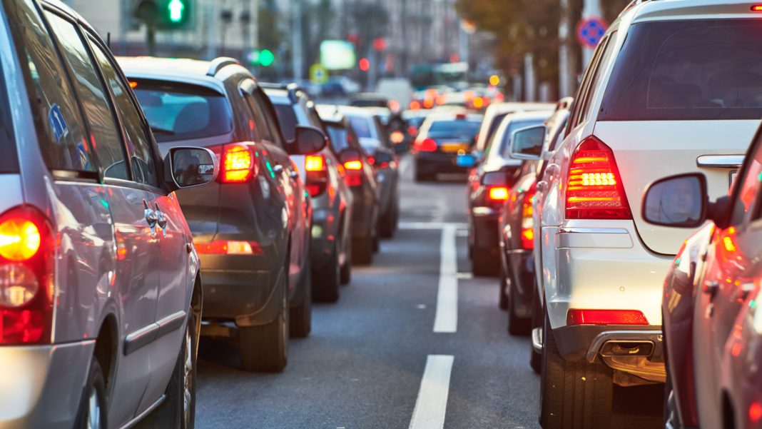 Comment se forment les embouteillages sur les routes