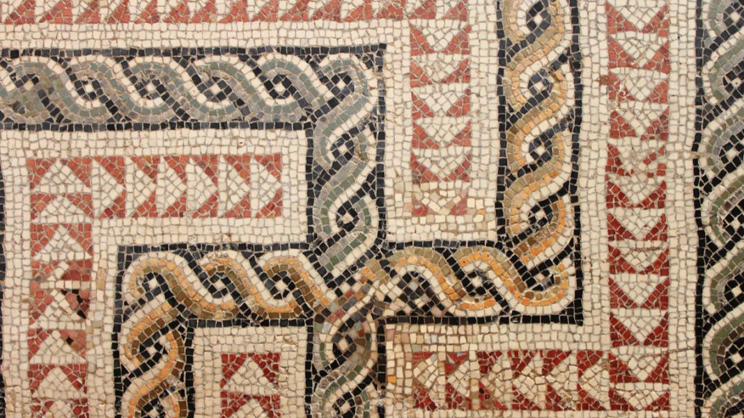 Découverte d'une imposante mosaïque romaine à Londres