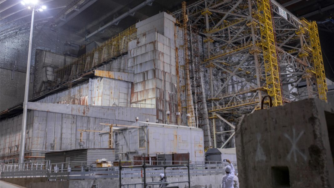 Tchernobyl : un YouTubeur s'immisce dans l'arche de la centrale nucléaire