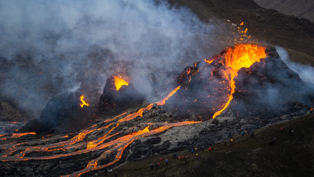 Où se trouvent la plupart des volcans de la Terre
