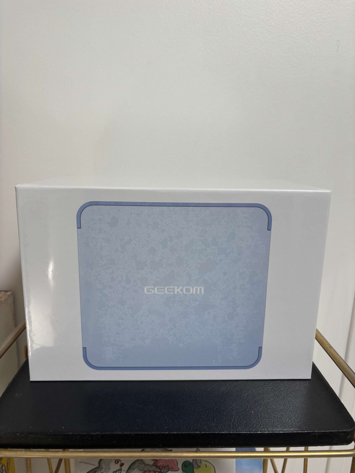 Test du Geekom AX8 Pro AI : Mini PC puissant avec AMD Ryzen 9 8945HS