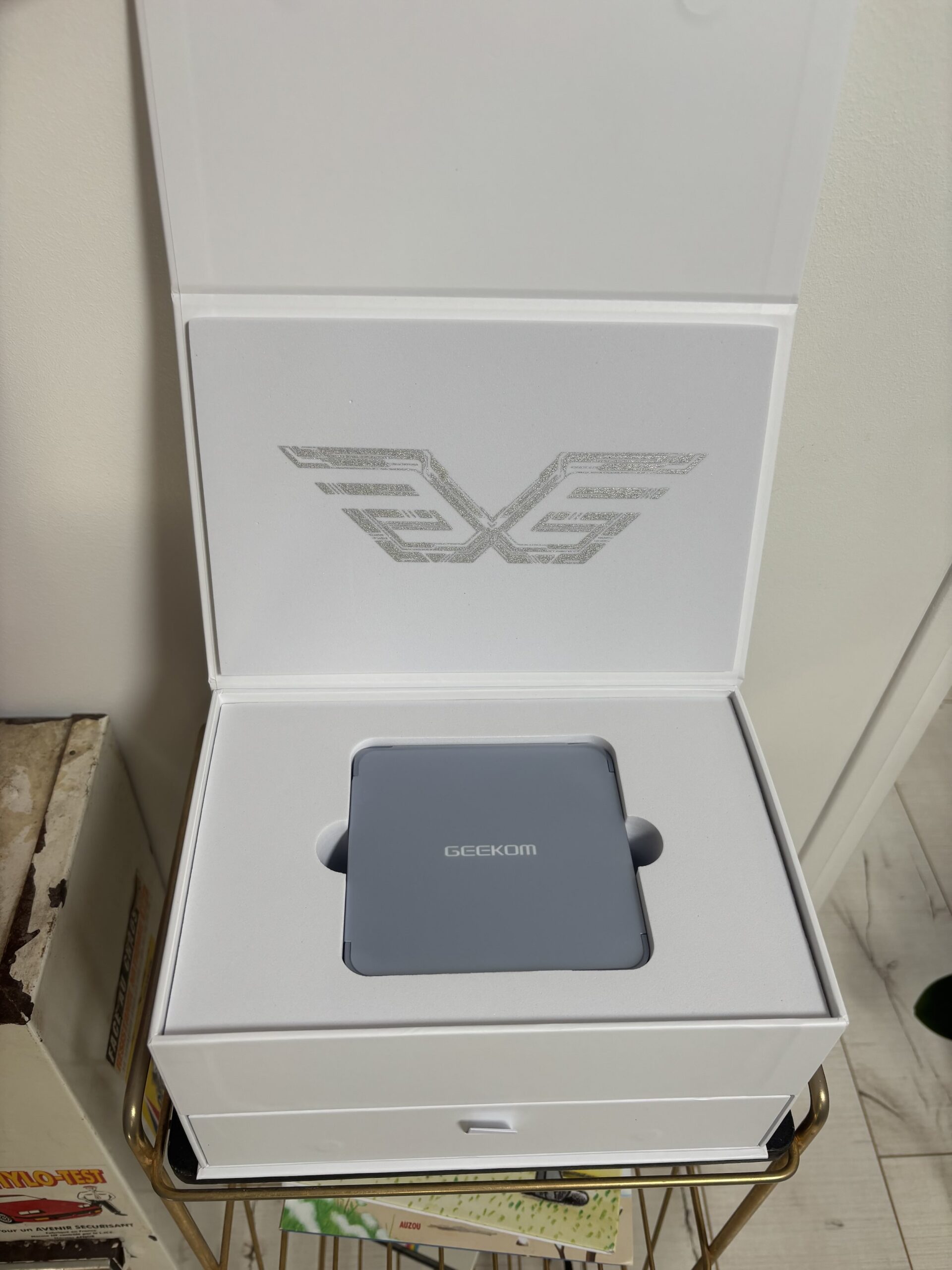 Test du Geekom AX8 Pro AI : Mini PC puissant avec AMD Ryzen 9 8945HS