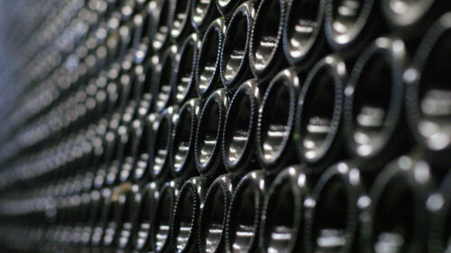 Pourquoi certaines bouteilles de vin ont-elles un fond concave